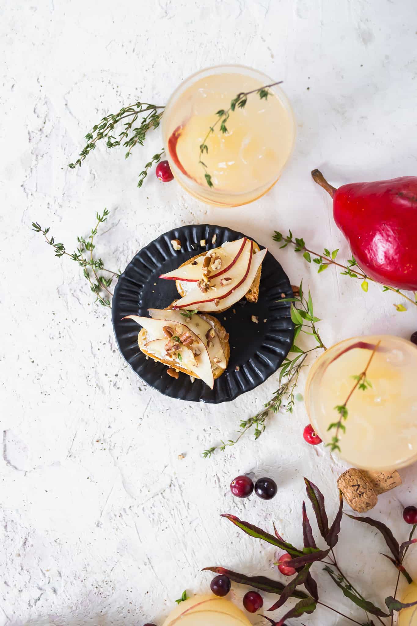 Fizzy Pear Cocktail - Lena's Kitchen