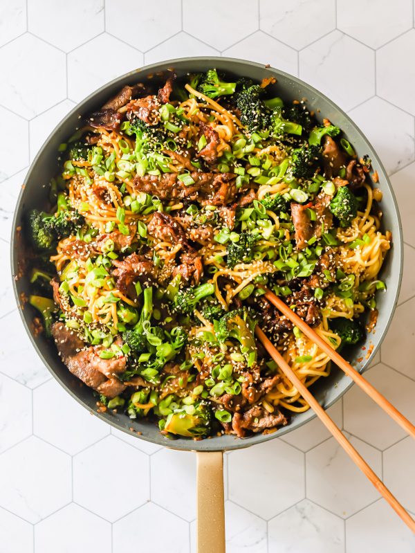 Easy Beef Yakisoba Noodles - Lena's Kitchen