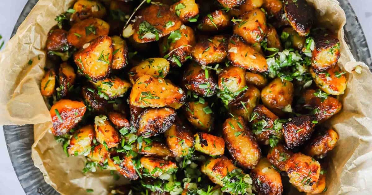 Crispy Roast Potatoes - Lena's Kitchen